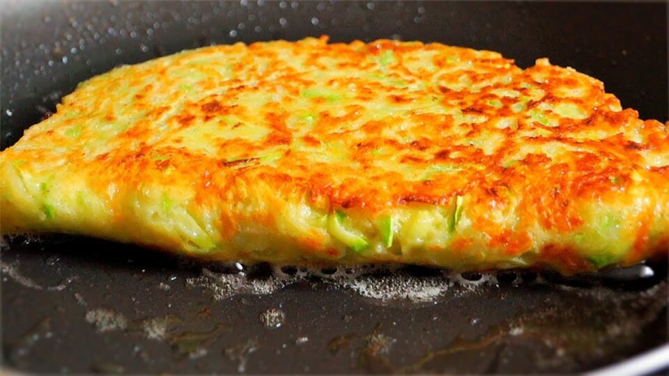 Як приготувати сезонні чебуреки з кабачків Читайте на Ukr Net