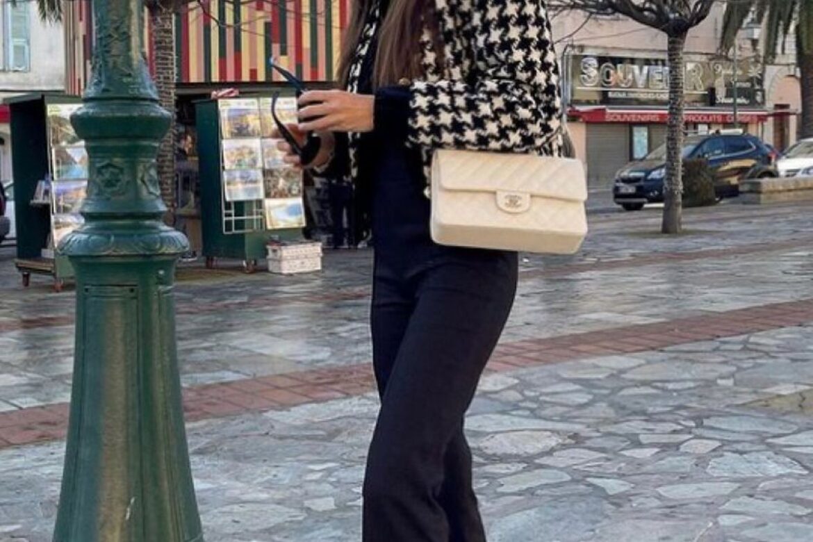 Речі яких не знайти в гардеробі справжньої француженки Читайте на Ukr Net